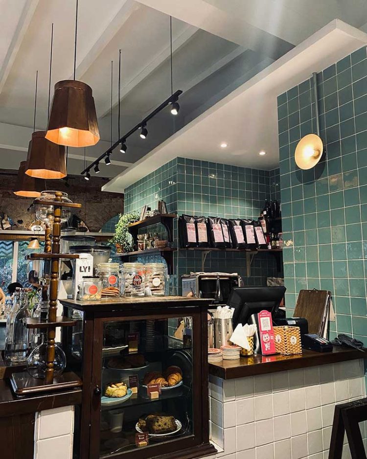 TOP 10 Quán Cafe Quận 1 Sài Gòn View Đẹp, Yên Tĩnh Để Làm Việc 2023 | KhongSoLac.com